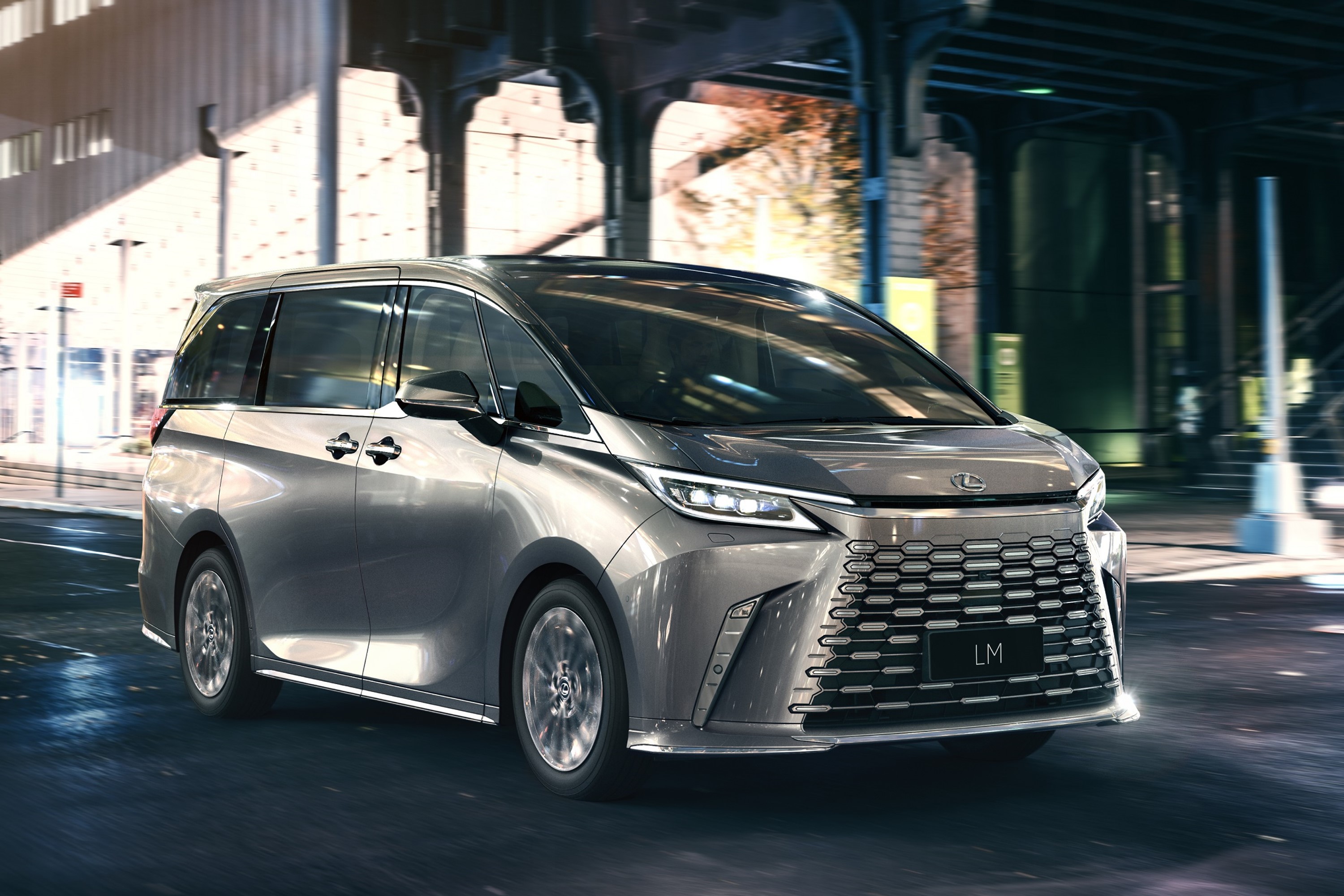 Lexus LM (2023). Les tarifs du monospace hybride de luxe en France