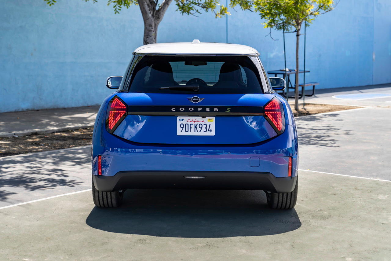 Diaporama et photos - Mini électrique (2023). Les infos techniques des ...