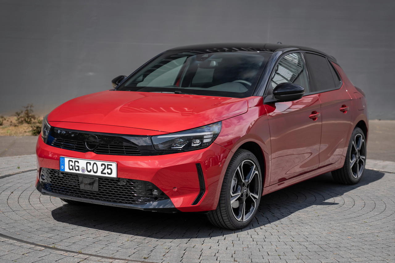 Photo 3 - opel corsa 2023 restylée rouge avant - Opel Corsa (2023 ...