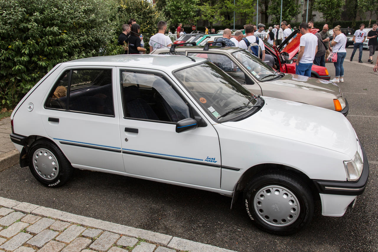 Photo 24 - Peugeot 205 sacré Numéro - 40 ans de Peugeot 205 : la reine des séries spéciales