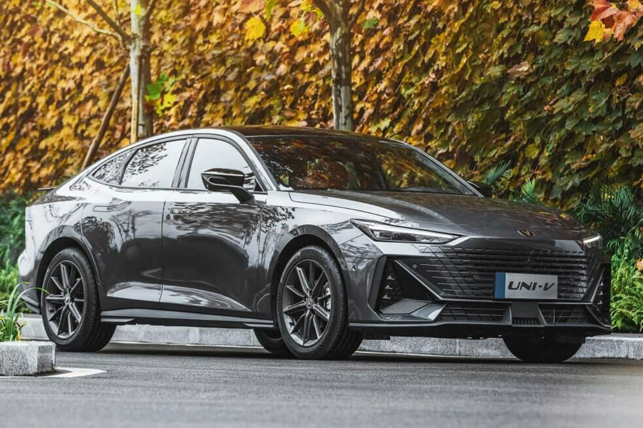 Diaporama et photos - Changan Uni-V. Cette copie chinoise de la Peugeot 508 est affichée à 19 ...