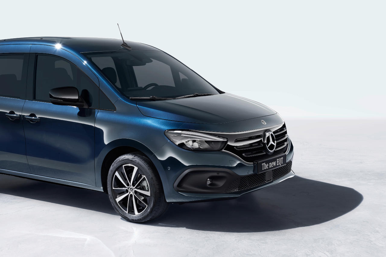 Photo 3 - Contrairement aux autres véhicules de la gamme EQ, le ludospace n'adopte pas de ...