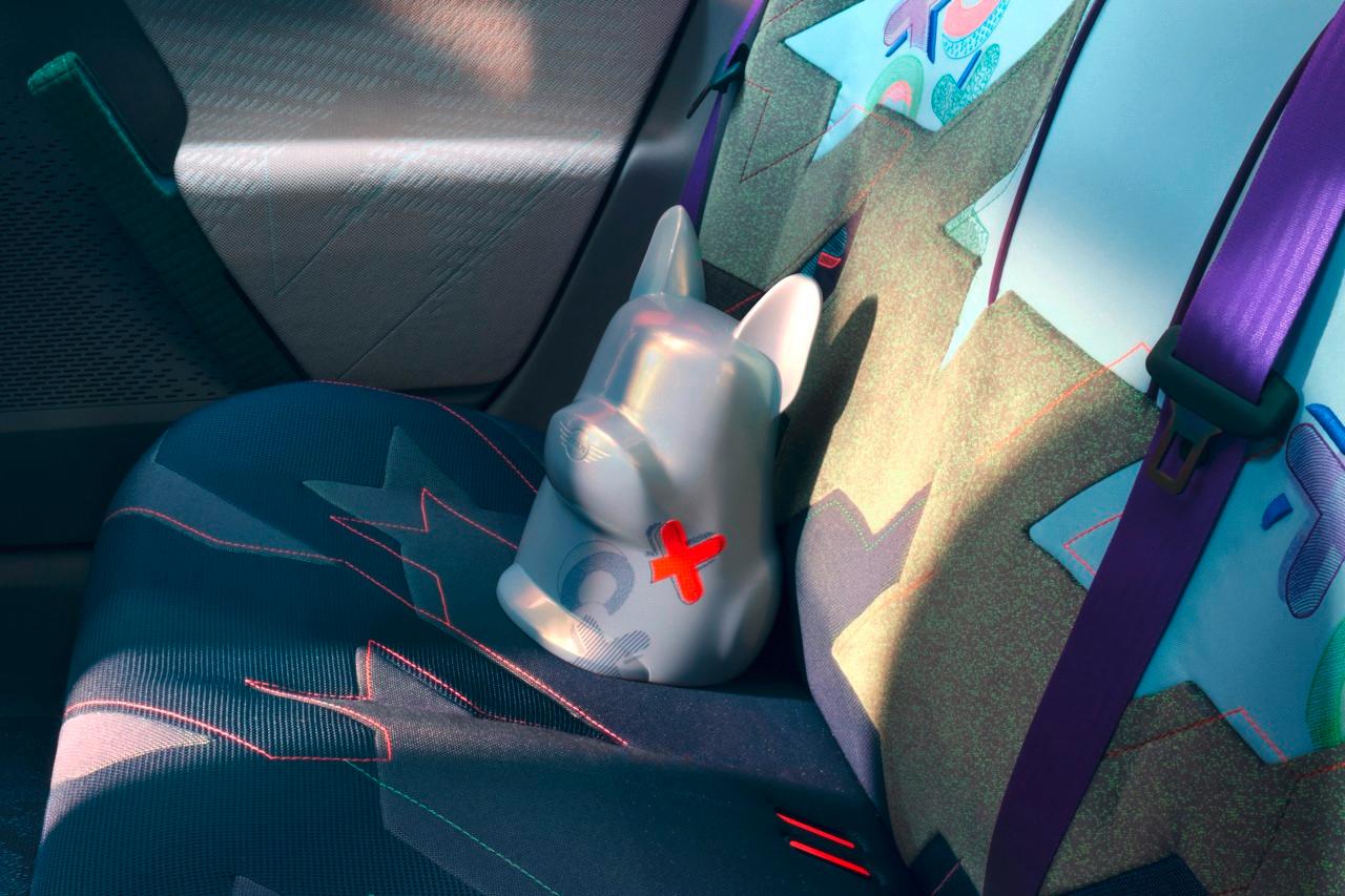 Photo 6 - Le nouveau Spike existe aussi en statuettes. - Mini. Un ...