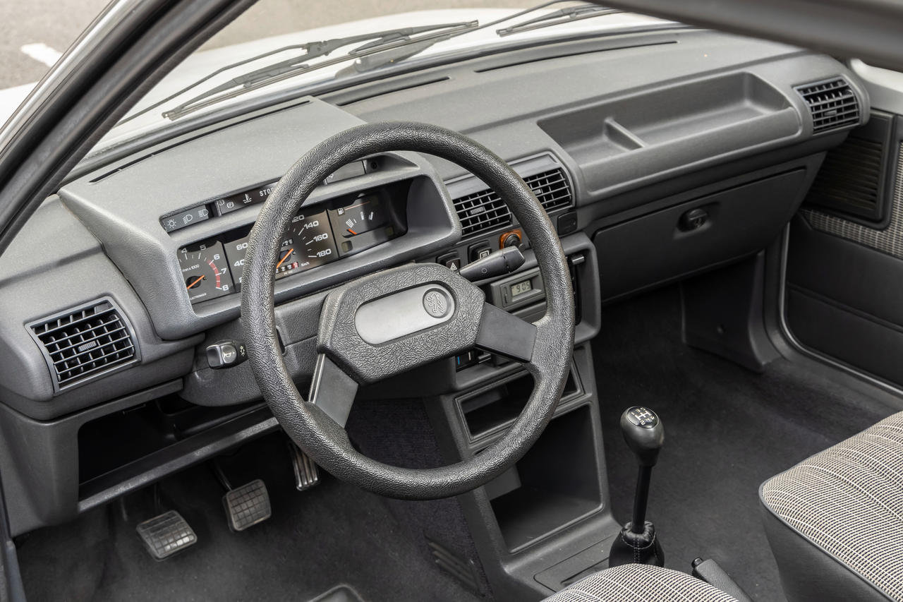 Photo 12 - Essai rétro Peugeot 205 XT et CTI. Il n'y a pas que la GTI ...