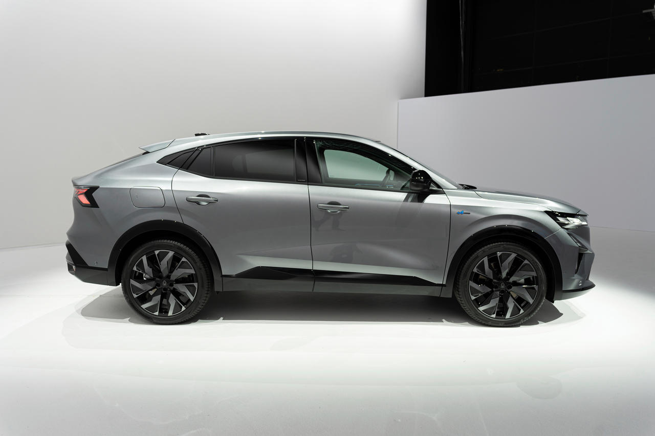 Photo 2 - Le Rafale est le deuxième SUV Coupé Renault après l'Arkana ...