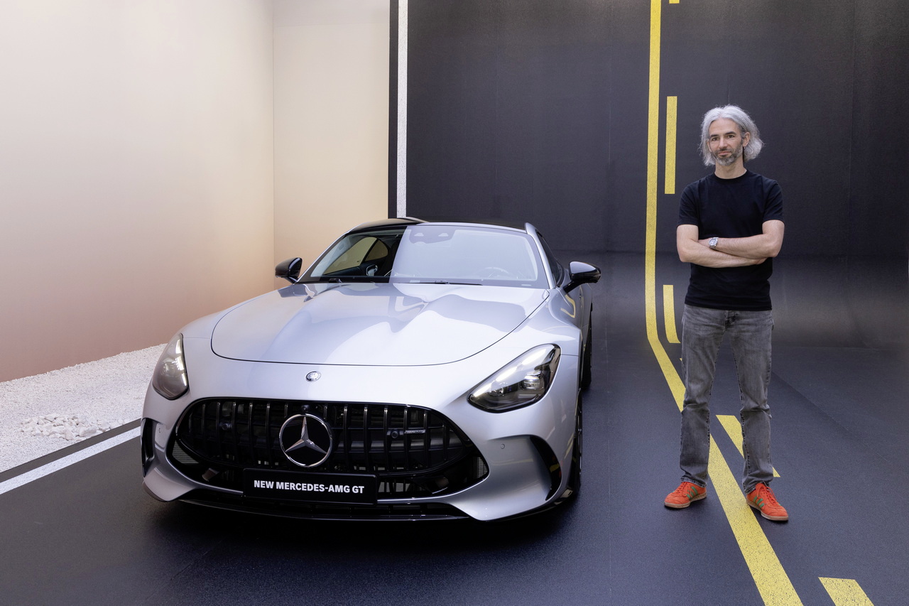 A bord de la nouvelle Mercedes-AMG GT 2023, l'anti-Porsche 911