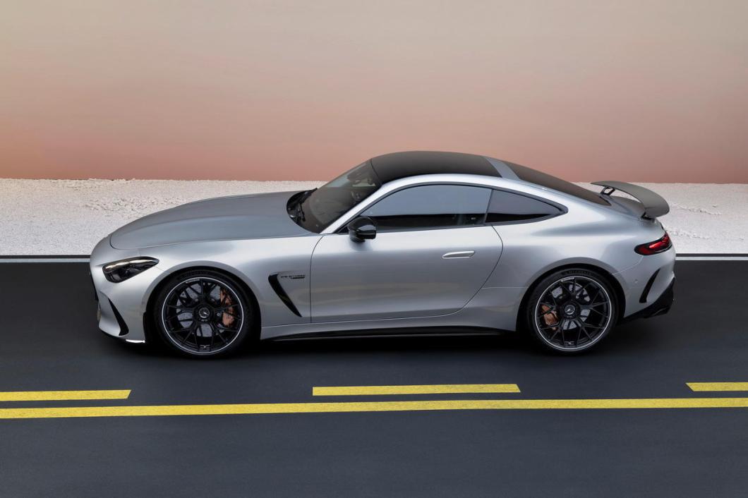 Mercedes-AMG GT (2023). Le plein d’infos grâce aux premières sorties du coupé