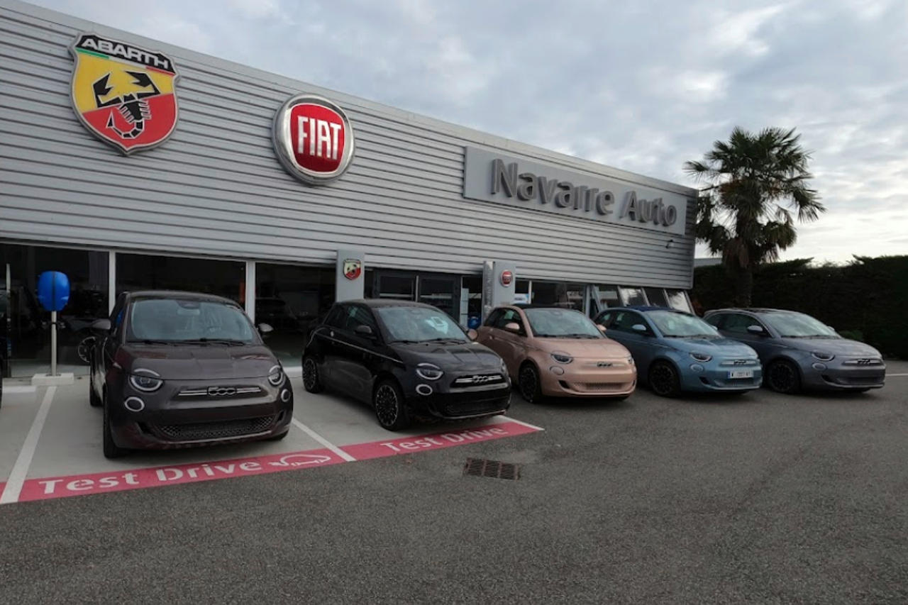 Photo 1 - navarre automobiles pau lescar concession automobile fiat ...