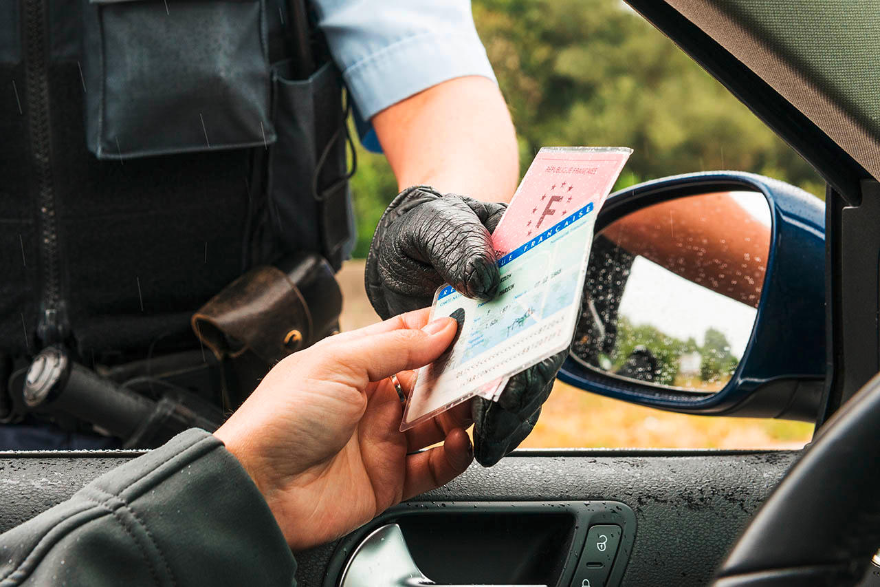 Photo 3 - L article R. 412-6 du Code de la route est un texte général ...