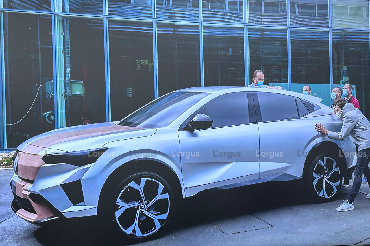 Le Renault Rafale expliqué par Gilles Vidal, directeur du design