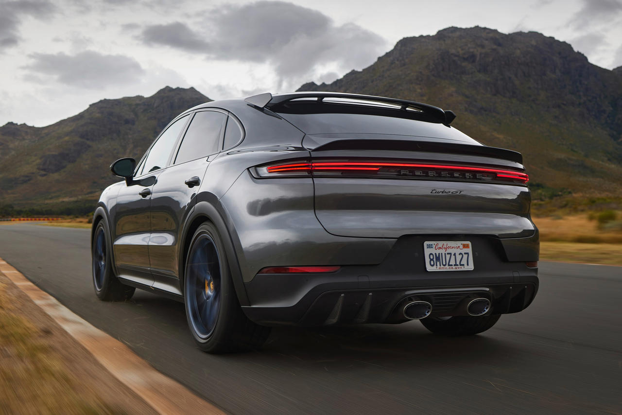 Photo 10 - Le Cayenne Turbo GT thermique poursuit sa route avec 659 ch ...