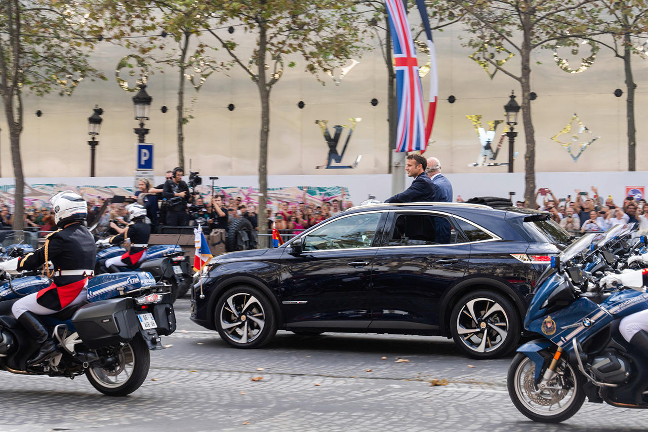 Les DS7 présidentiels de sortie pour le roi Charles III et la reine Camilla