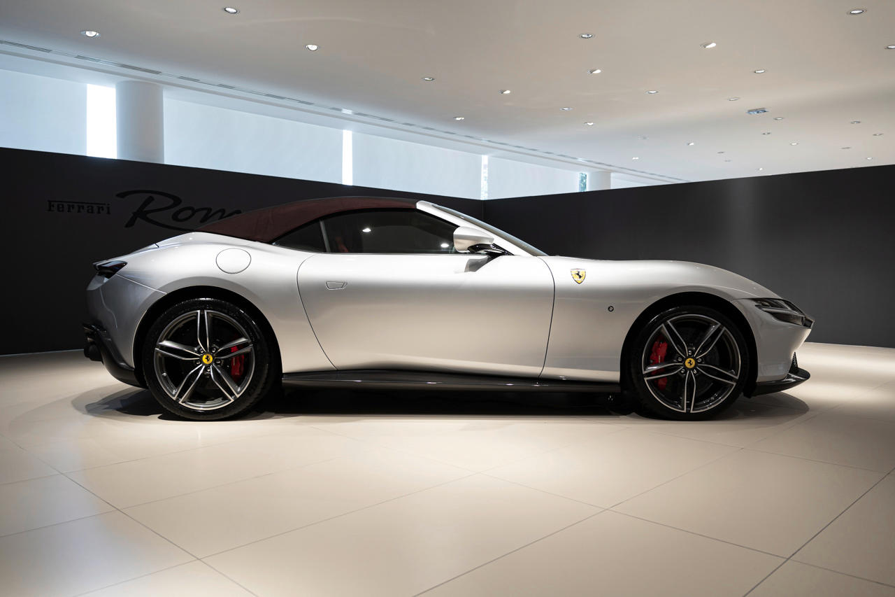 Diaporama et photos - Ferrari Roma Spider (2023). A bord de l'élégant ...