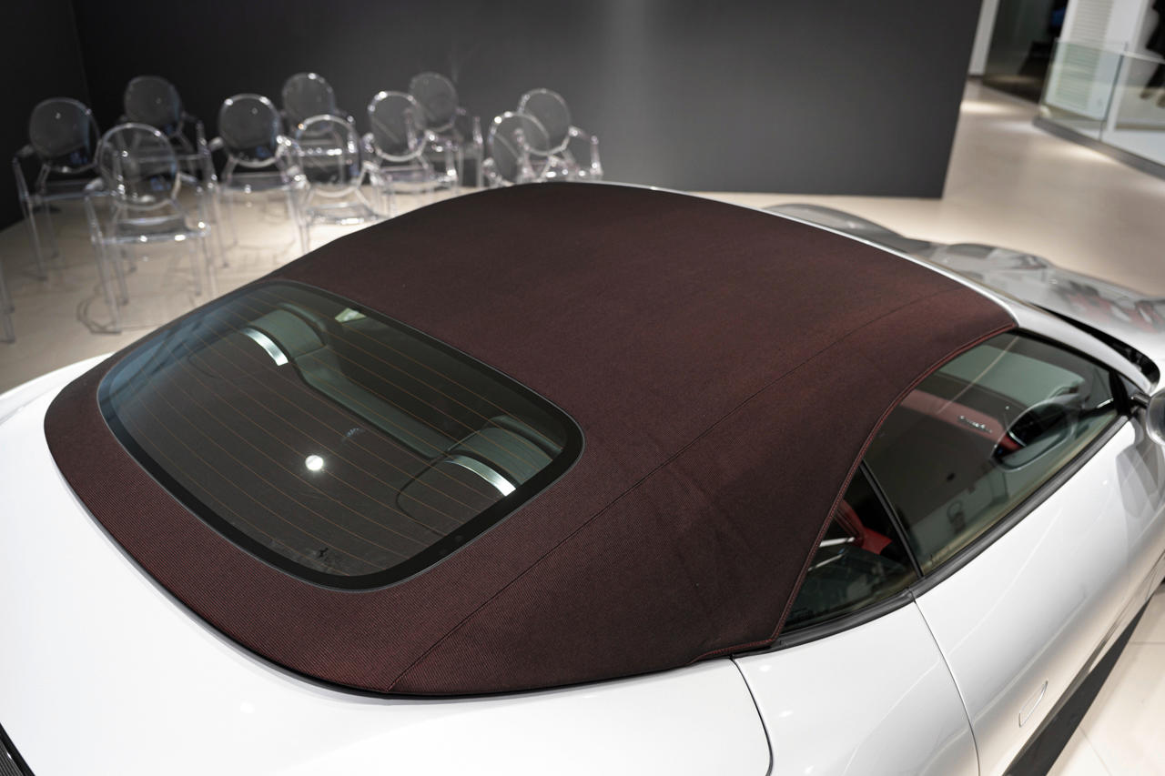 Photo 18 - La capote en toile est personnalisable. Ses 5 épaisseurs ...