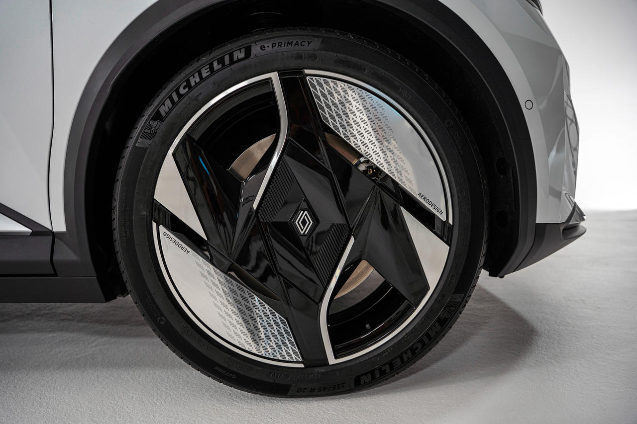 Photo 10 - Jante Renault Scénic électrique Iconic - Renault Scénic ...