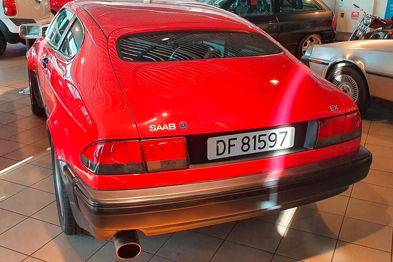 Photo 2 - La carrosserie est celle d'une 900 II modifiée. - Saab EX ...