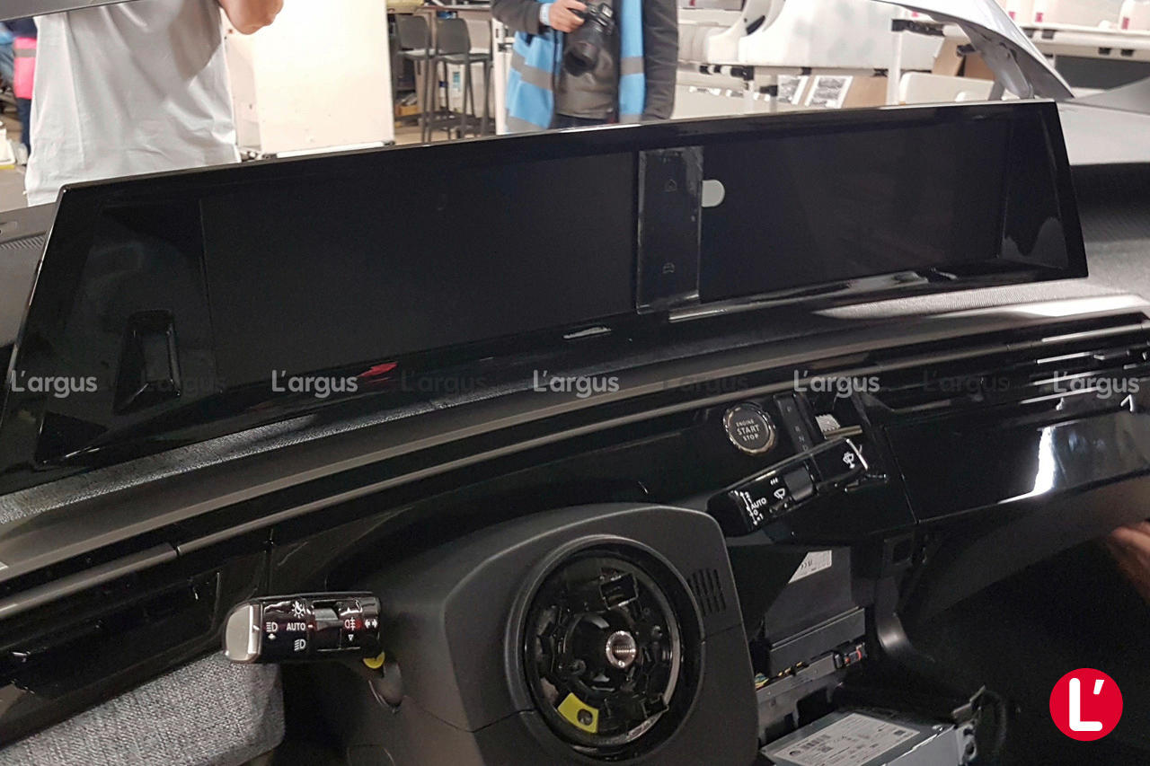 Peugeot 3008 Allure (2023). A quoi ressemble la finition d'entrée de ...