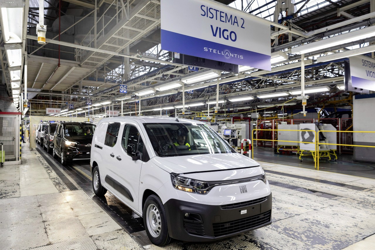 Utilitaires légers. Stellantis accélère la production dans son usine de ...