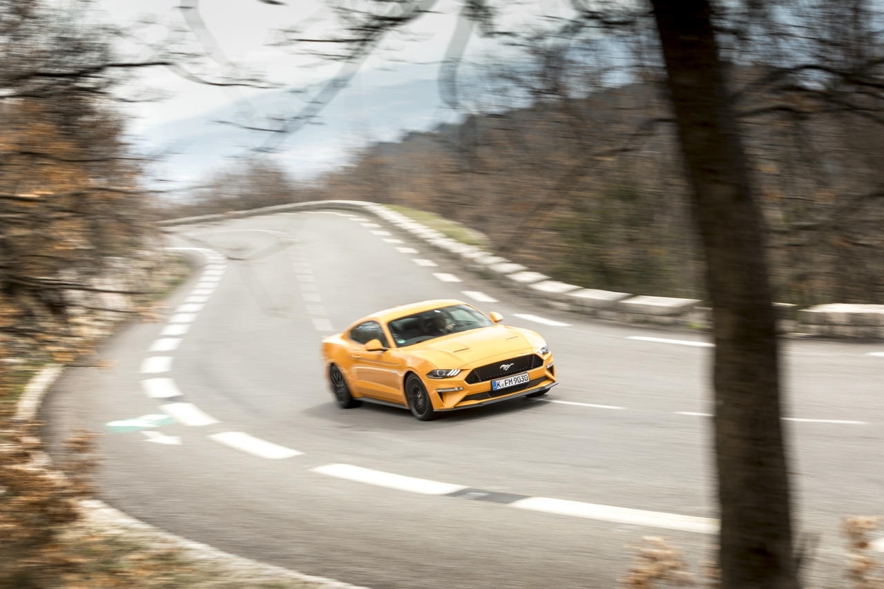 Photo 6 - Ford Mustang Convertible et Fastback. Versions 5.0 V8 de 450 ...