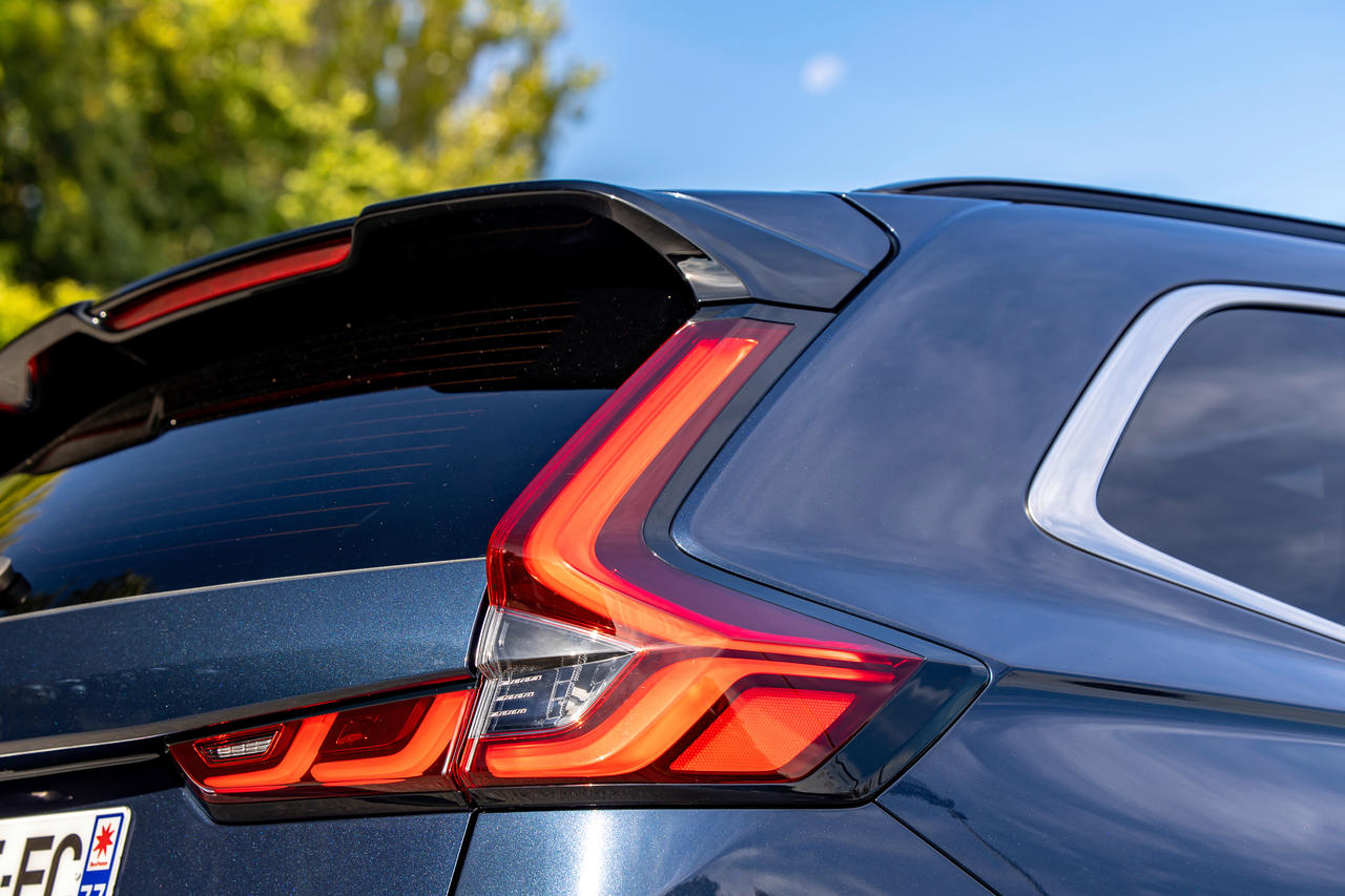 Photo 12 - Prix, fiche technique, essai : retrouvez notre avis sur le nouveau Honda CR-V hybride ...