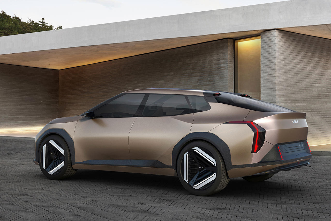 Kia EV3 et EV4. Les nouveaux SUV compact et berline électriques dévoilés