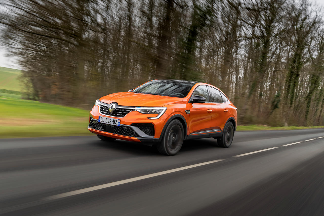 Photo 22 - renault arkana R.S. Line orange - A bord du Renault Arkana ...