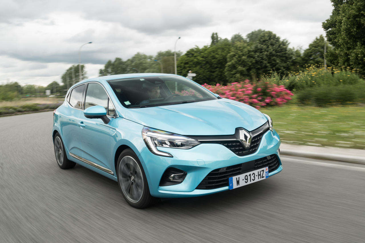 Photo 20 - renault clio e-tech hybride bleue - Guide d’achat occasion : quel modèle hybride à ...