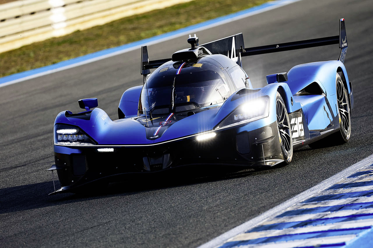 Photo 1 - L'Alpine A424 a roulé à Jerez en prévision du début de la ...