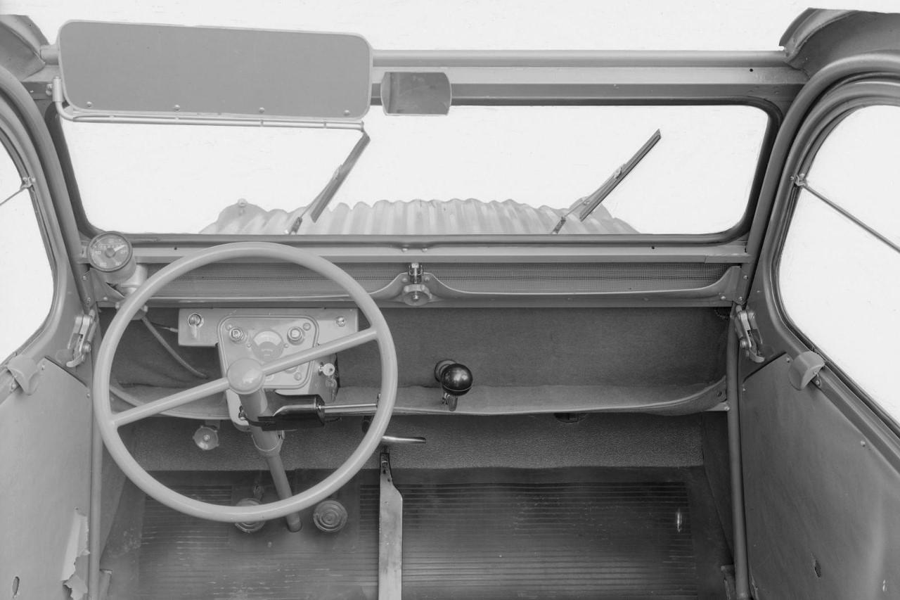 Citroën 2CV (1948). La Deuche fête ses 75 ans