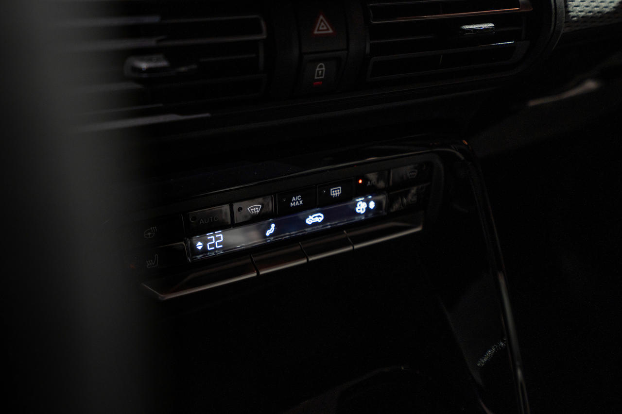 Photo 21 - citroen e-c3 boutons climatisation - Nouvelle Citroën ë-C3 ...