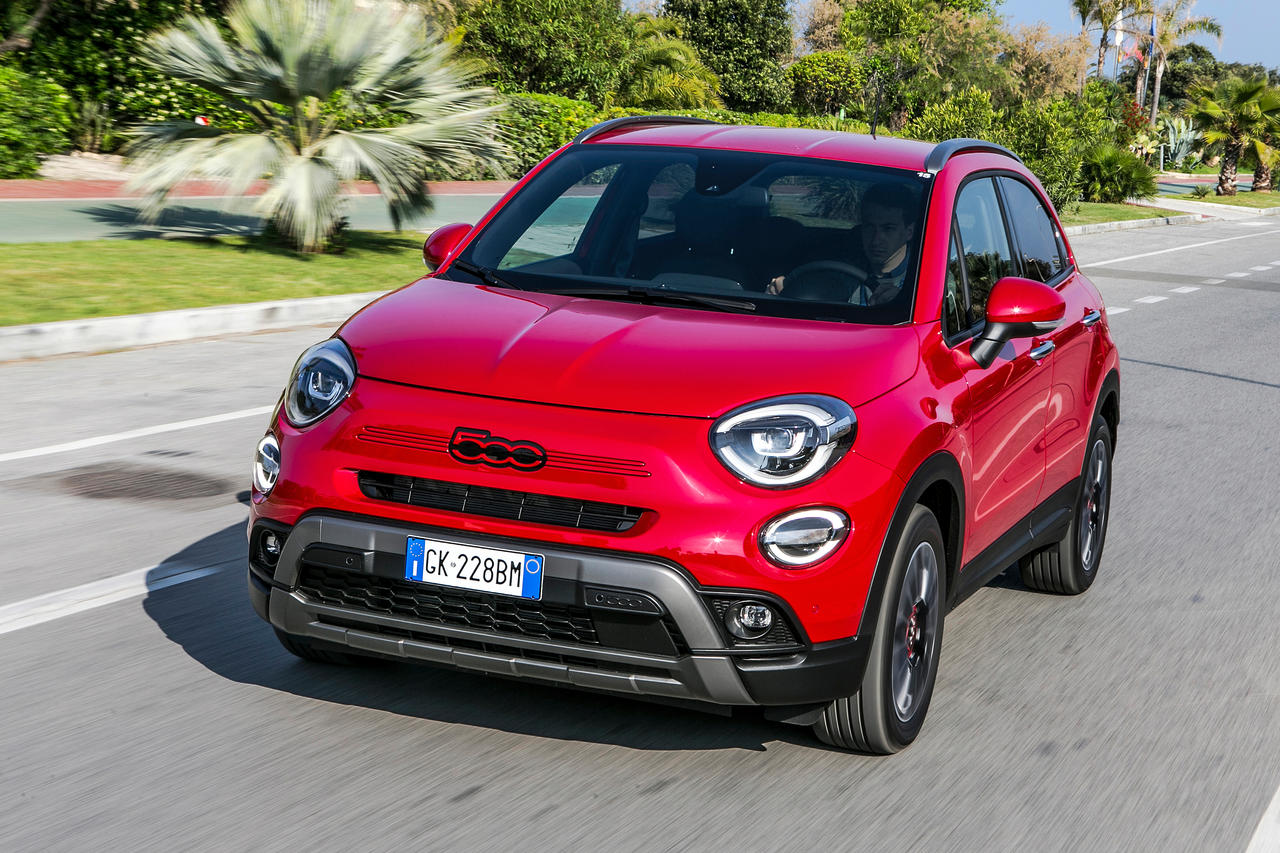 Photo 5 - fiat 500X hybrid red 2022 - Pourquoi Fiat arrête plusieurs ...