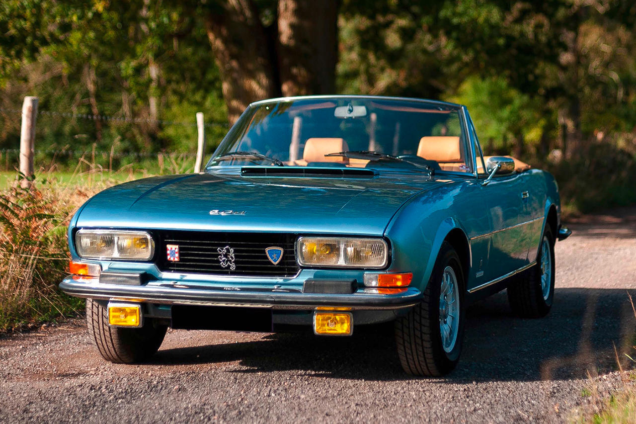 Photo 28 - Cette Peugeot 504 Cabriolet est une rare version V6 produite ...