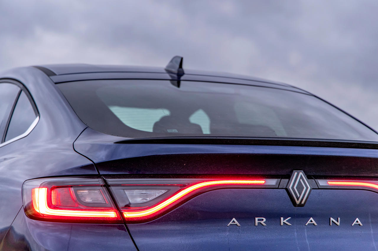Essai Renault Arkana hybride (2023) : Toujours dans le coup
