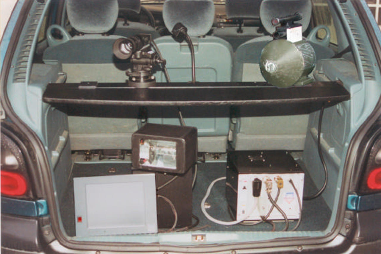 Photo 5 - Le radar « mobile » première génération apparaît dès le 26 janvier 2004. Il ne s ...