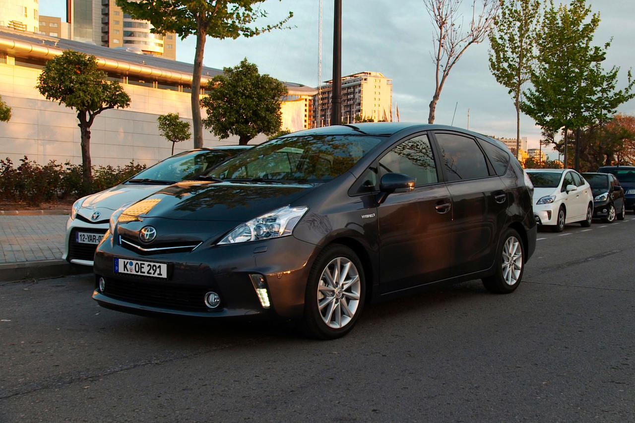 Photo 28 - toyota prius plus marron - Guide d’achat occasion : quel modèle hybride à moins de 15 ...