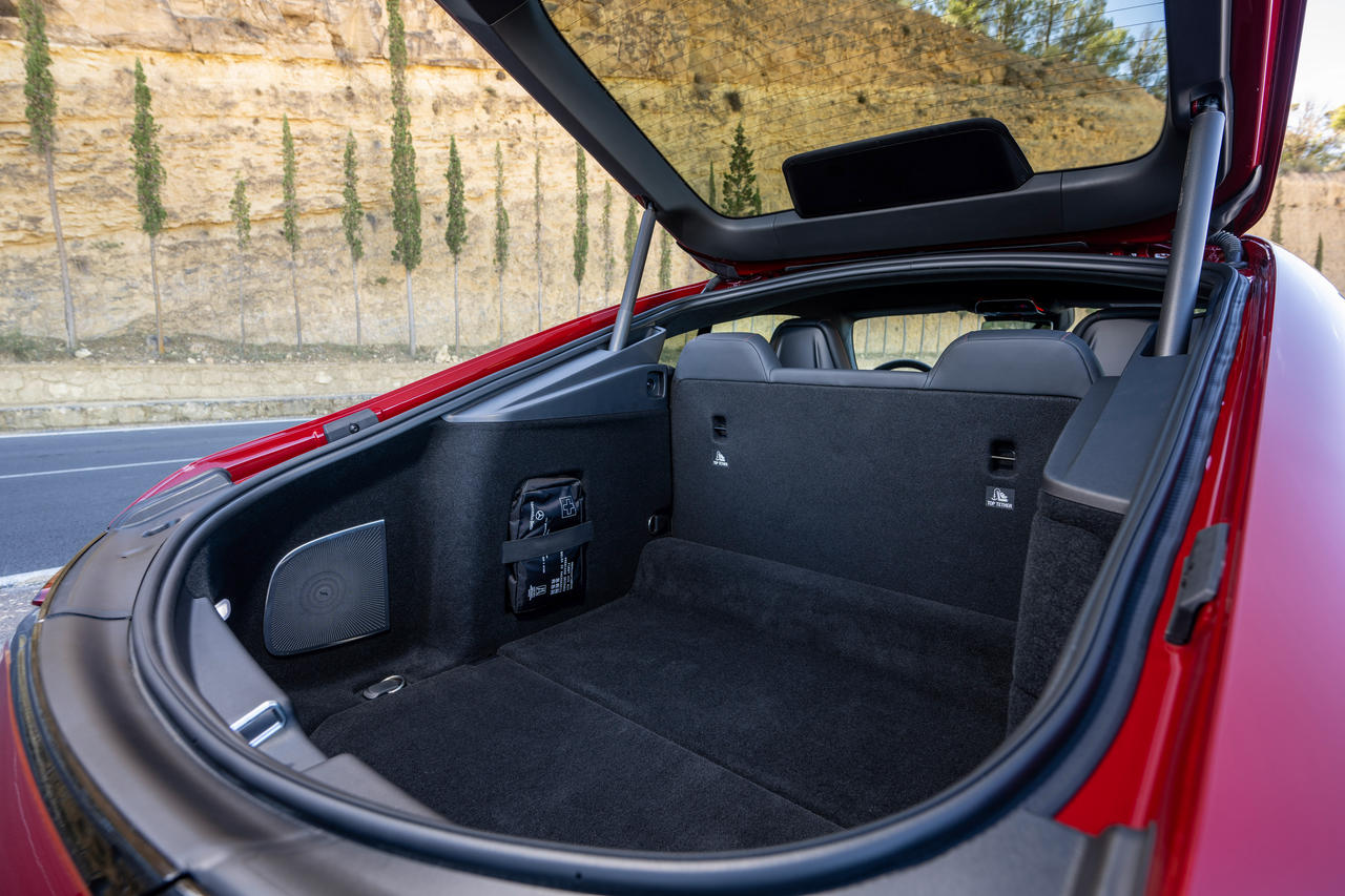 Photo 21 - Prix, fiche technique, essai : retrouvez notre avis sur la nouvelle Mercedes-AMG GT ...