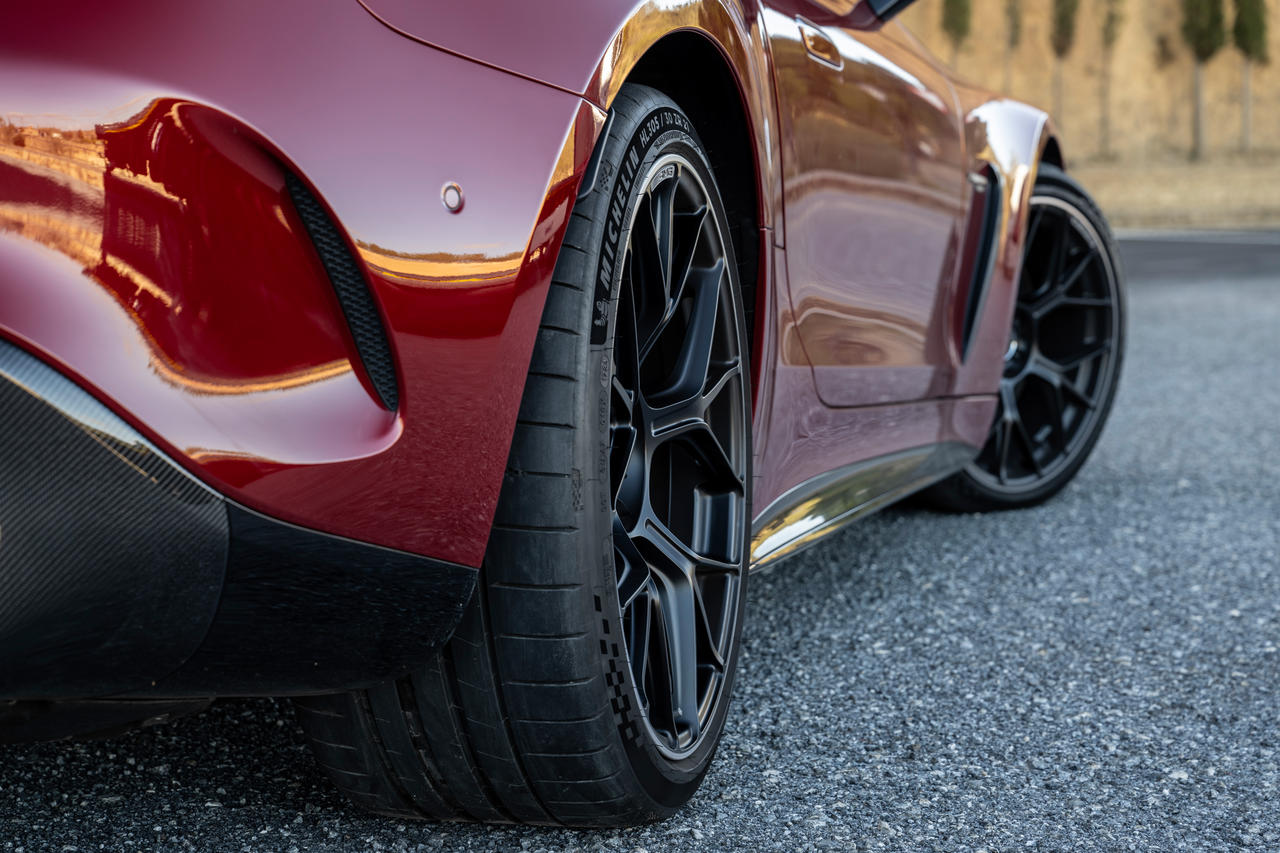 Photo 19 - Prix, fiche technique, essai : retrouvez notre avis sur la nouvelle Mercedes-AMG GT ...