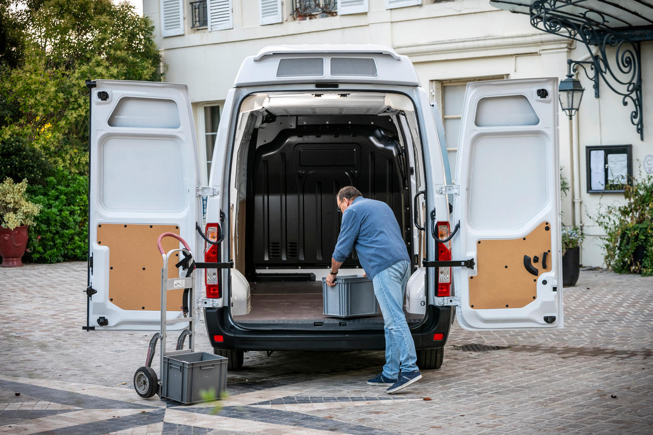 Essai Renault Master H2-Tech : une étape vers l'hydrogène de série