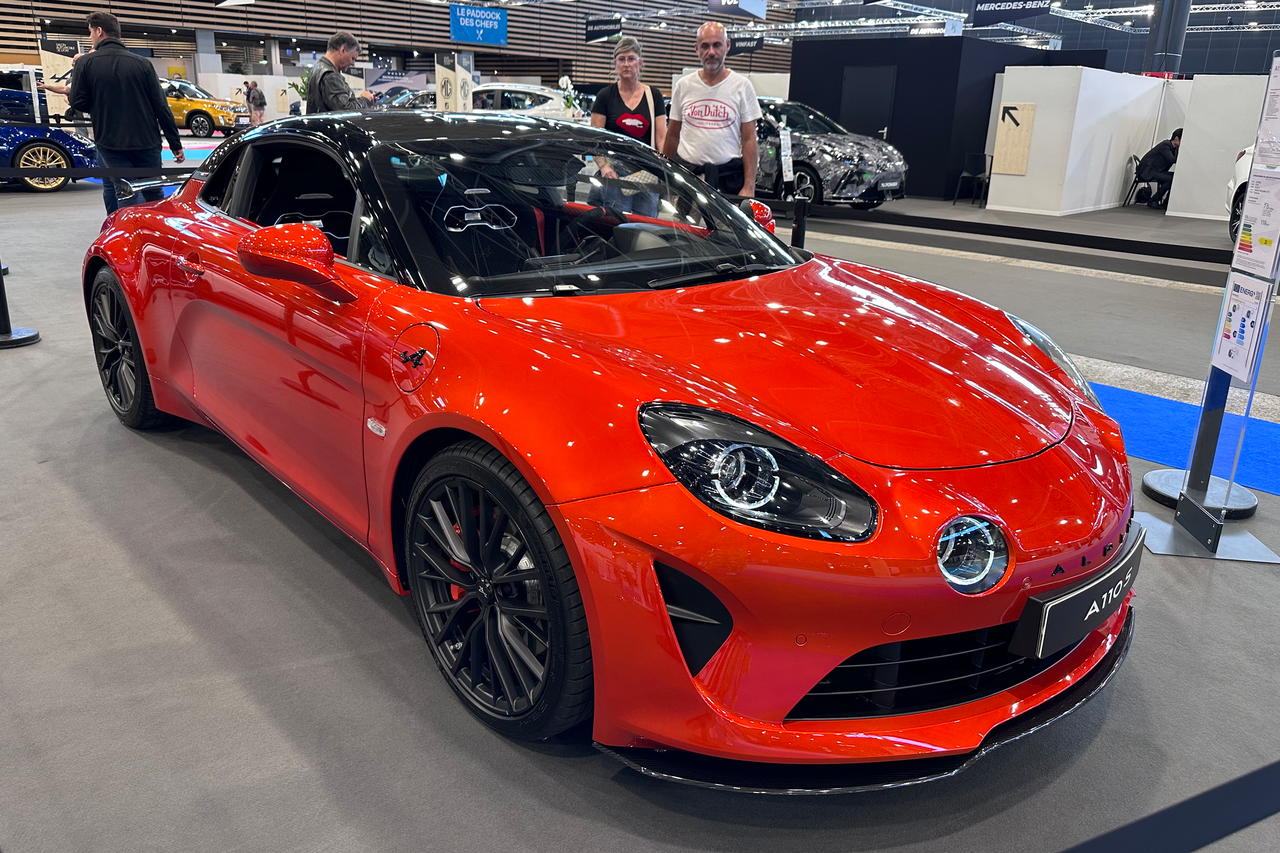 Photo 9 - Alpine A110 orange salon de Lyon - Alpine pourrait se tourner ...