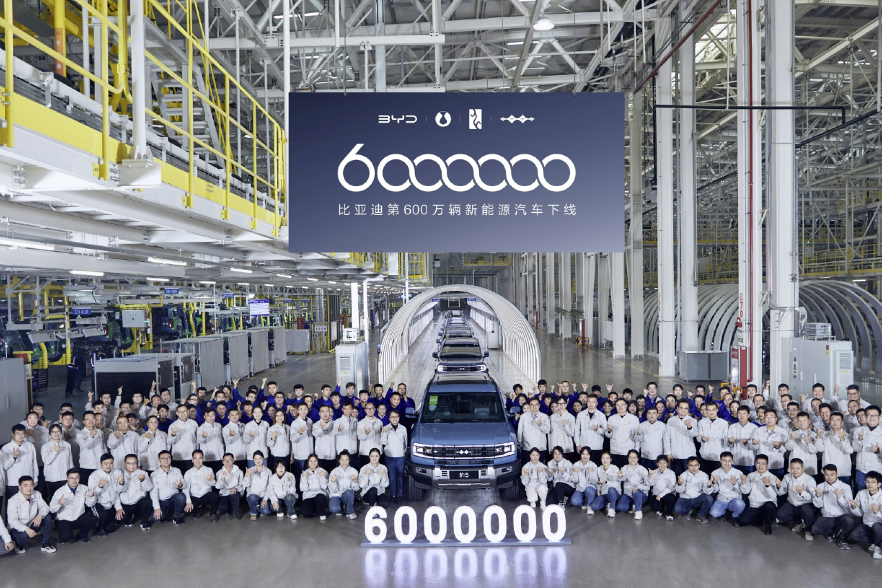 Photo 1 - usine byd chine 6 millions novembre 2023 - BYD. Une ascension fulgurante pour le ...