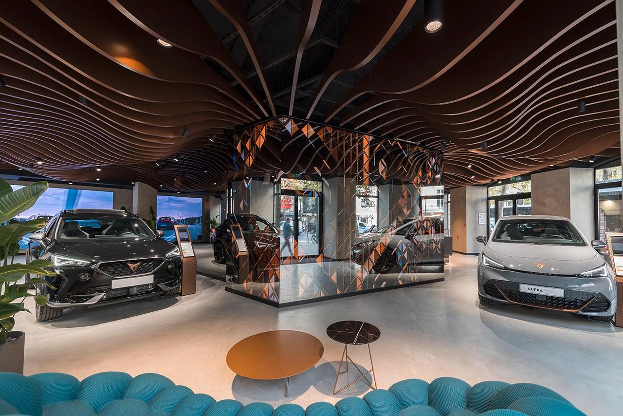 Cupra décline son concept de City Garage à Paris