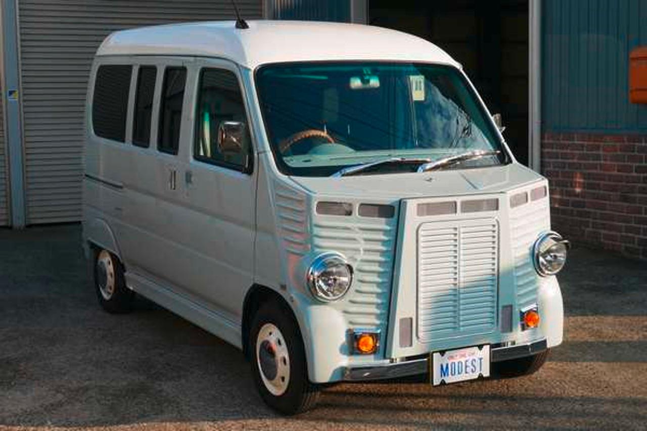 Photo 2 - Ce Citroën Type H "miniature" est une citadine Honda ...