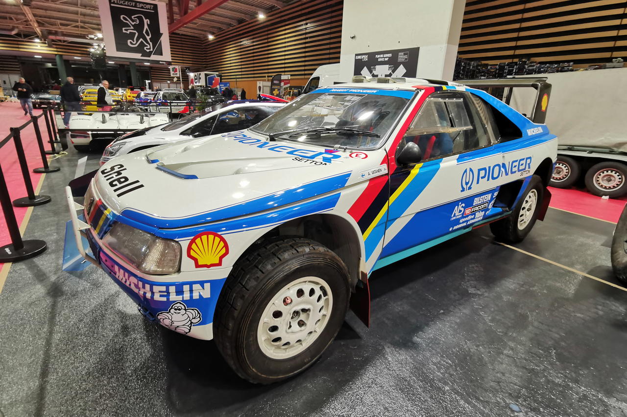 Photo 5 - La 405 T16 Grand Raid a pris la suite de la 205 T16 du même ...