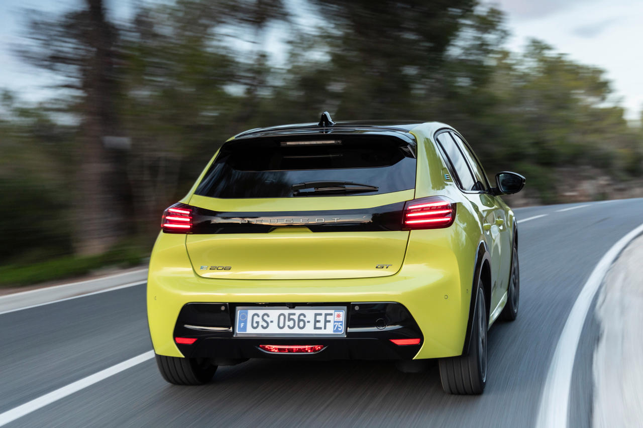 Photo 7 - Essai Peugeot 208 électrique restylée (2023) : elle évolue en ...