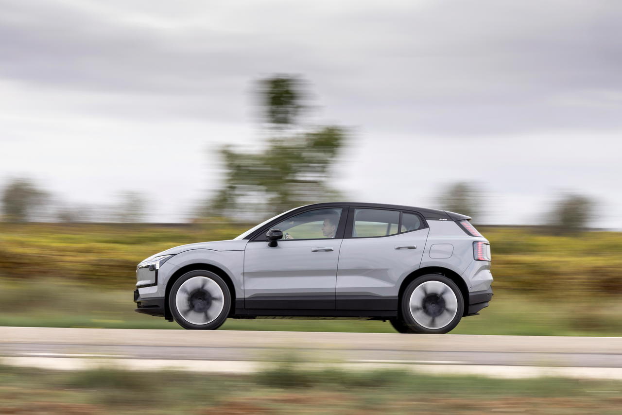 Diaporama et photos - Essai Volvo EX30 (2023) : un petit SUV séduisant ...
