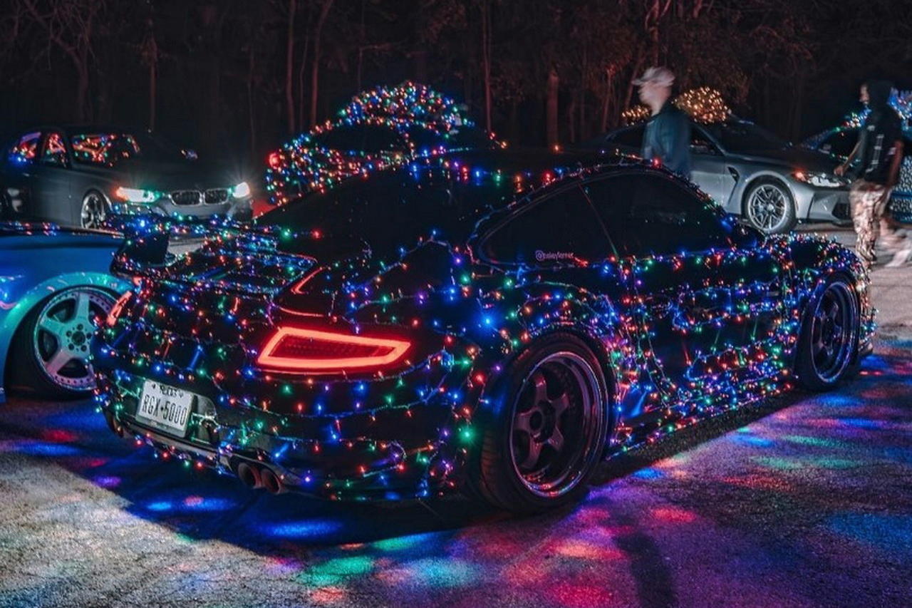 Photo 17 - Une belle Porsche 911 scintillante. - Noël 2023. Le best of ...