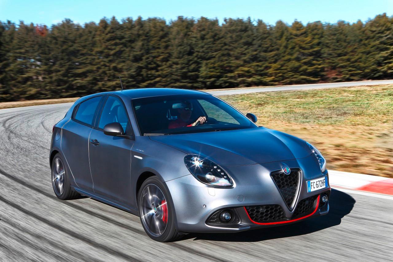 Photo 9 - Alfa Romeo Giulietta gris mat - Alfa Romeo Milano Q4 (2024 ...