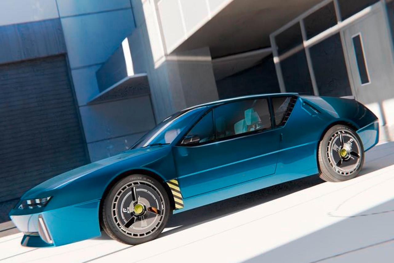 Photo 6 - Les bandes jaunes évoquent les Alpine de la Gendarmerie ...