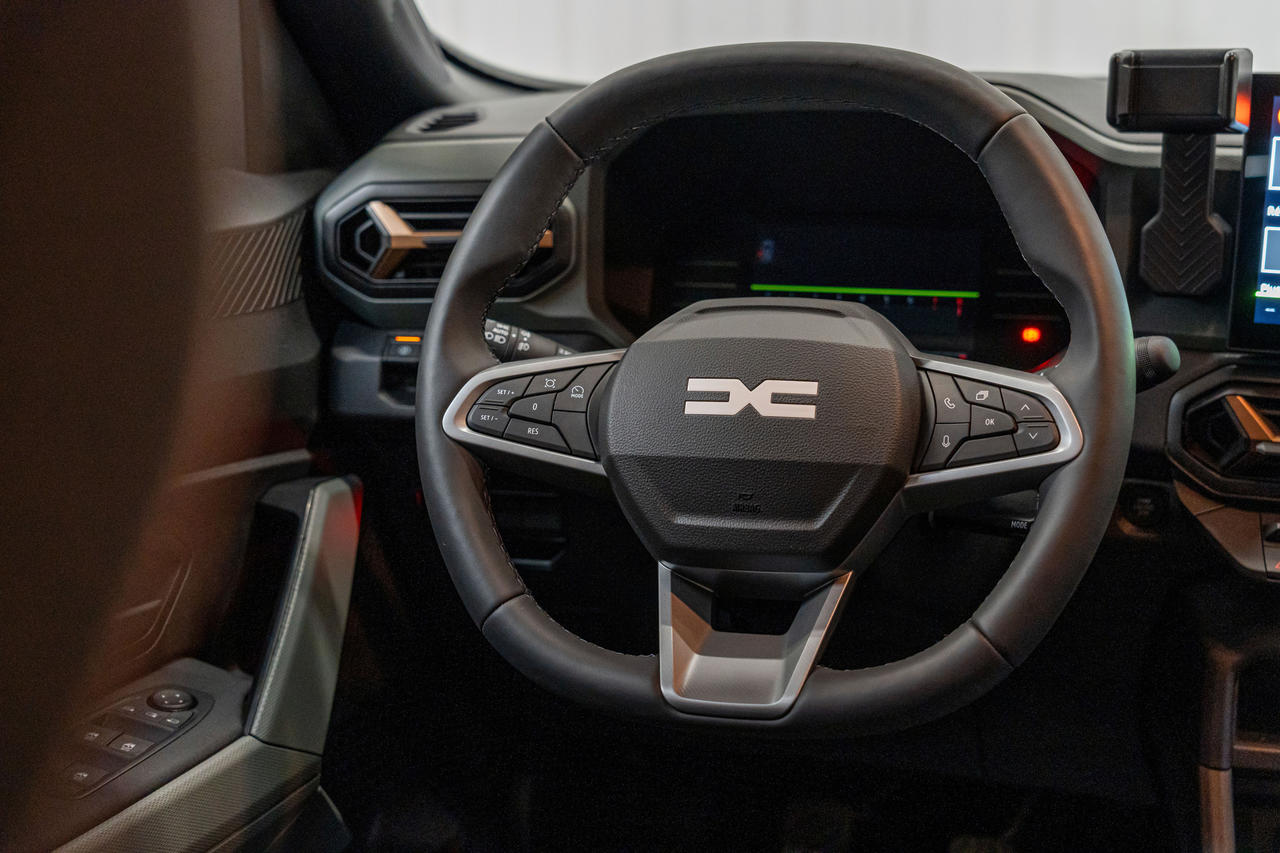 Photo 21 - Pus épais, le nouveau volant à double méplat offre une ...