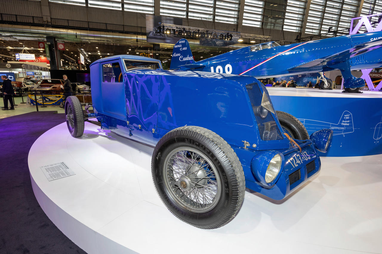Photo 3 - La Renault 40 CV des records. - Renault à Rétromobile 2024 ...